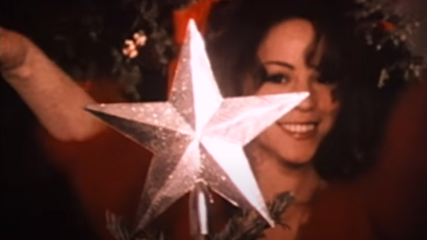 Why Didn't Mariah Carey's 'All I Want For Christmas Is You" Chart When ...